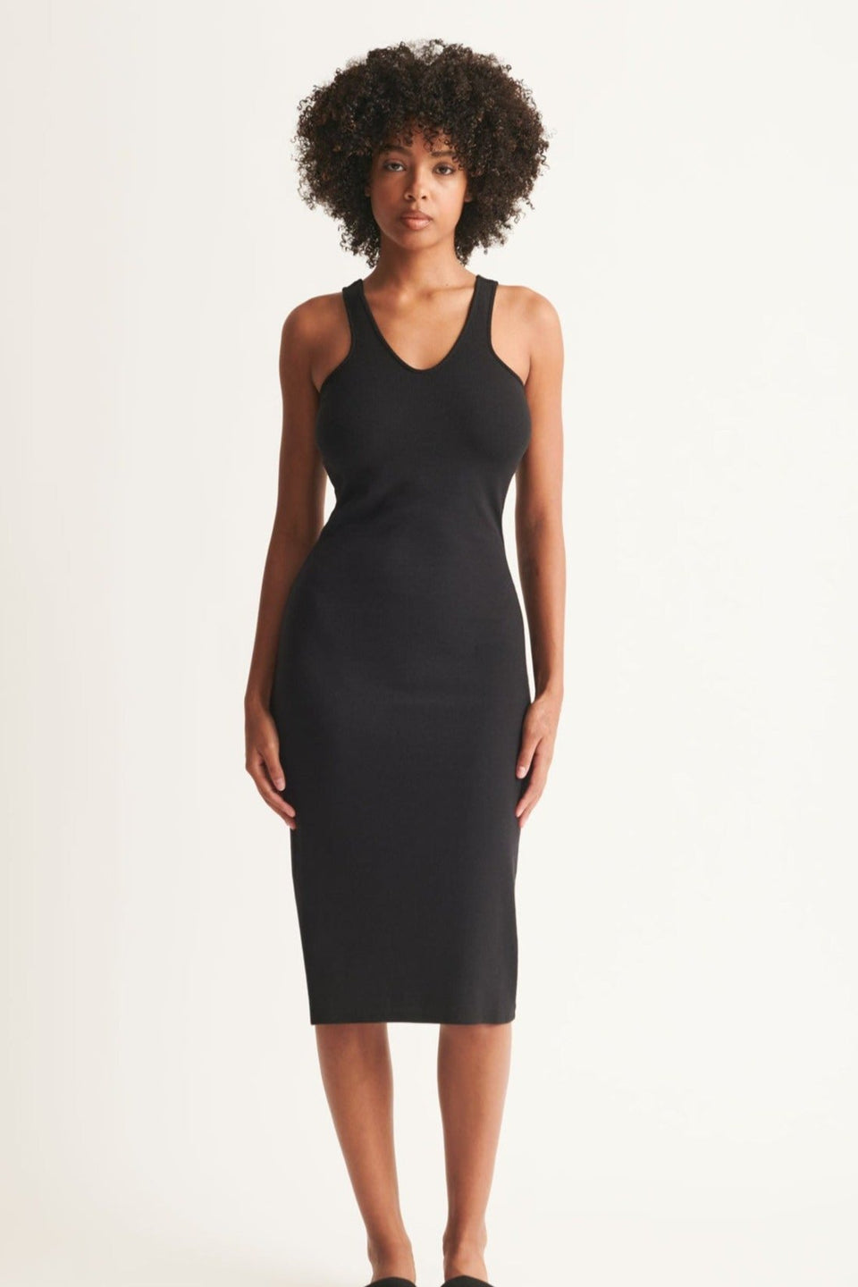 Dresses – Skin. Addressing the body.