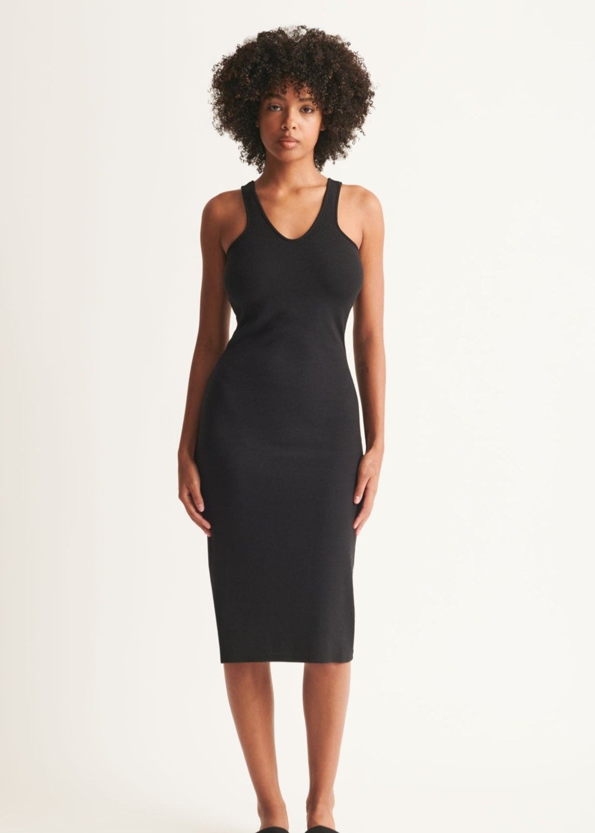 Dresses – Skin. Addressing the body.