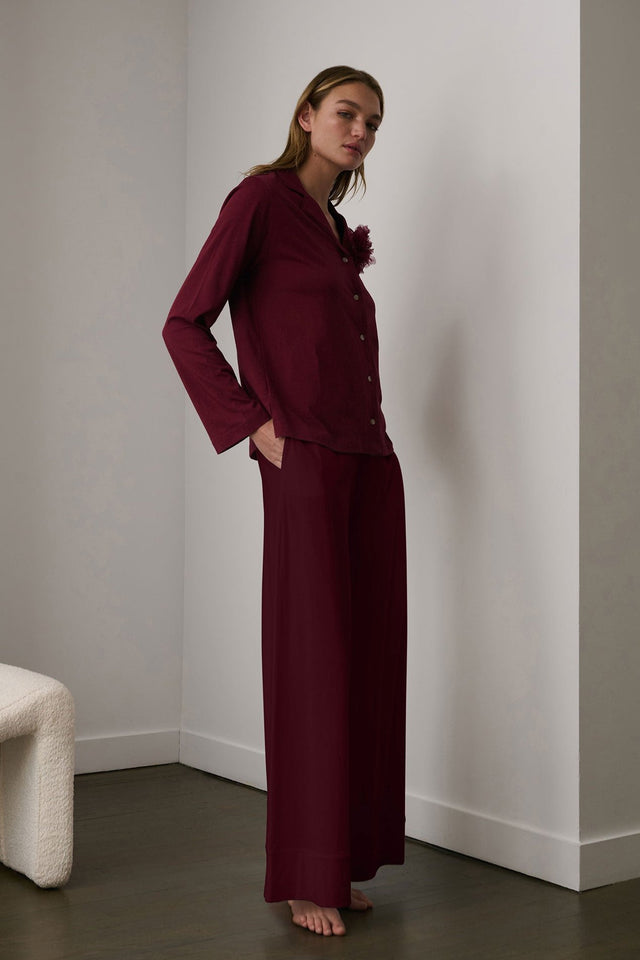 sleepwear – Skin. Addressing the body.